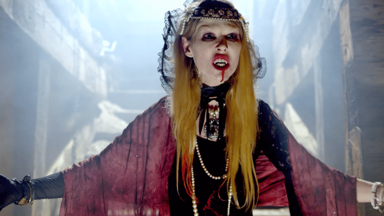 'Bloodthirst' Exclusive Clip: Tara Reid Is Queen Of The Vampires